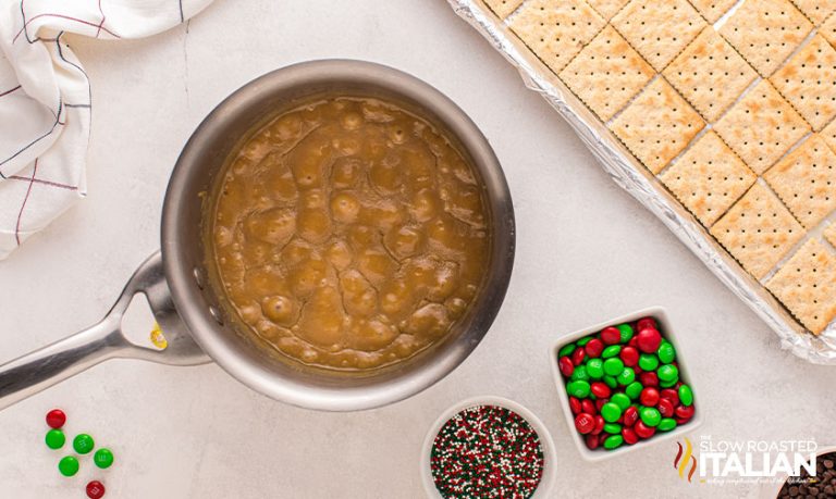 Holiday Cracker Candy - The Slow Roasted Italian