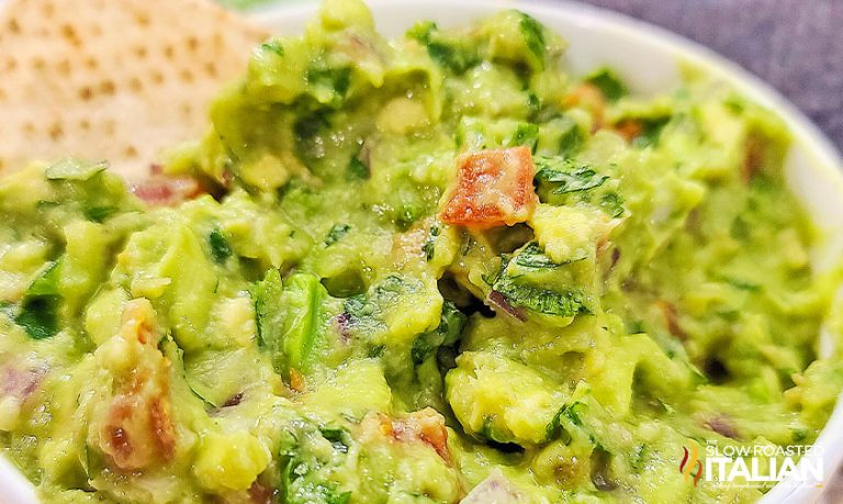 Easy Homemade Chunky Guacamole Recipe - The Slow Roasted Italian
