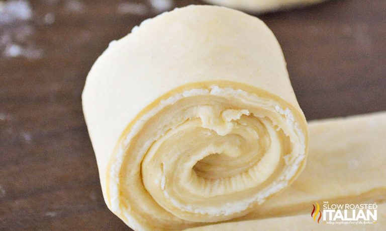 Easy Cruffins Recipe (Peppermint White Chocolate Cruffin) - The Slow ...