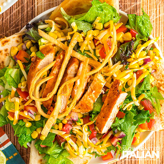 Quesadilla Explosion Salad (Chili’s Copycat Recipe) - The Slow Roasted ...
