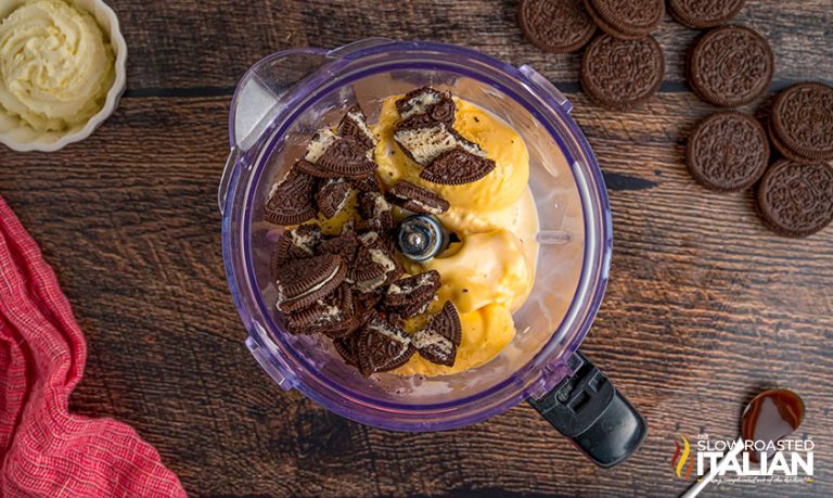 Easy Applebee's Oreo Milkshake Copycat Recipe - The Slow Roasted Italian